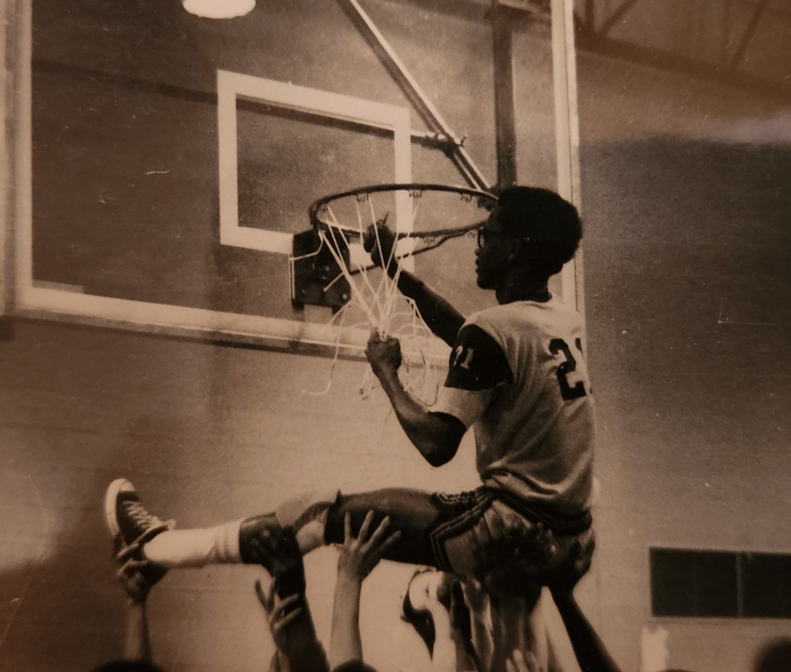 The George Toliver “Swish 21” Scholarship Fund - The Community Foundation